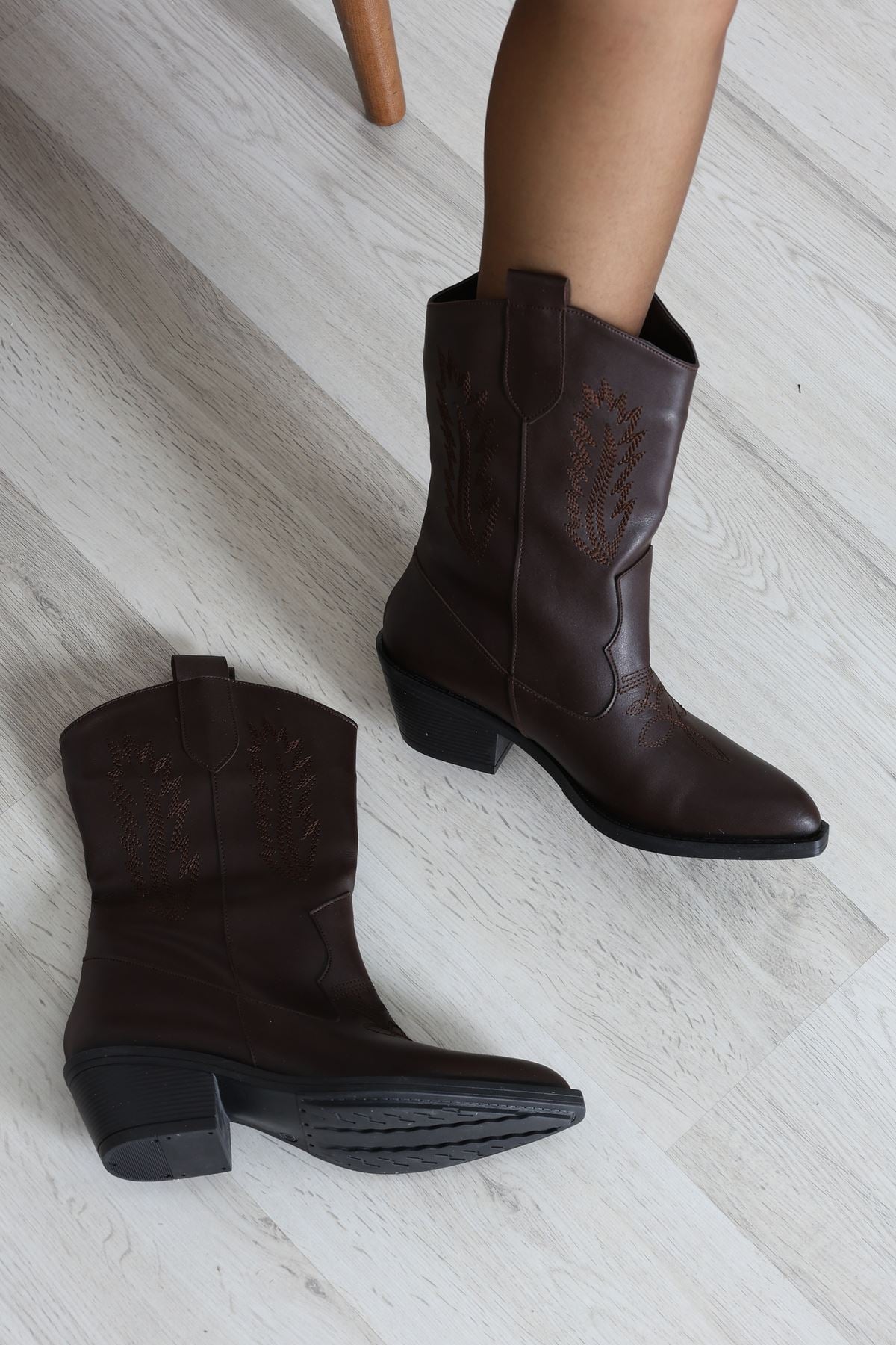 6 Cm Topuklu Çizme Kahvederi - 32652.264. - Haydigiy